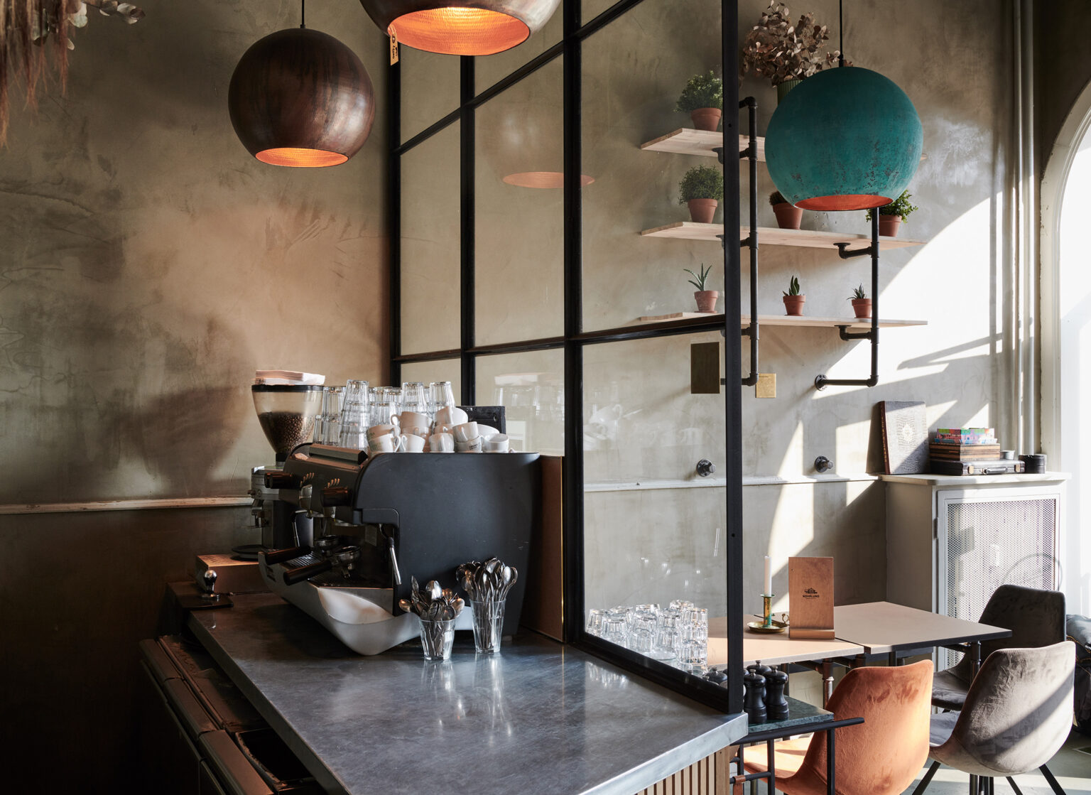 GlassMate - Glasvægge i industrielt design - Om GlassMate